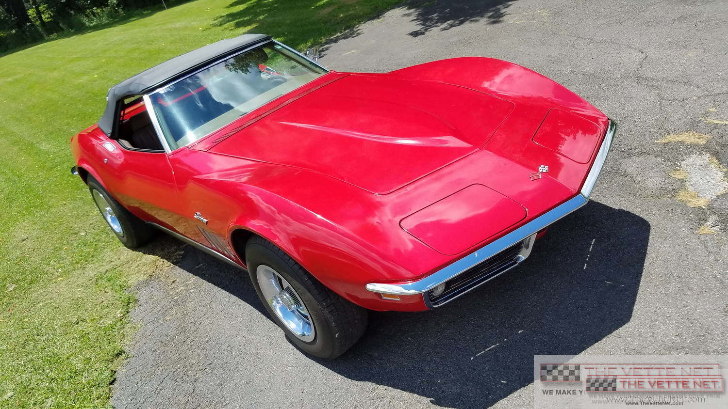 TheVetteNet.com - 1969 Corvette Convertible Red