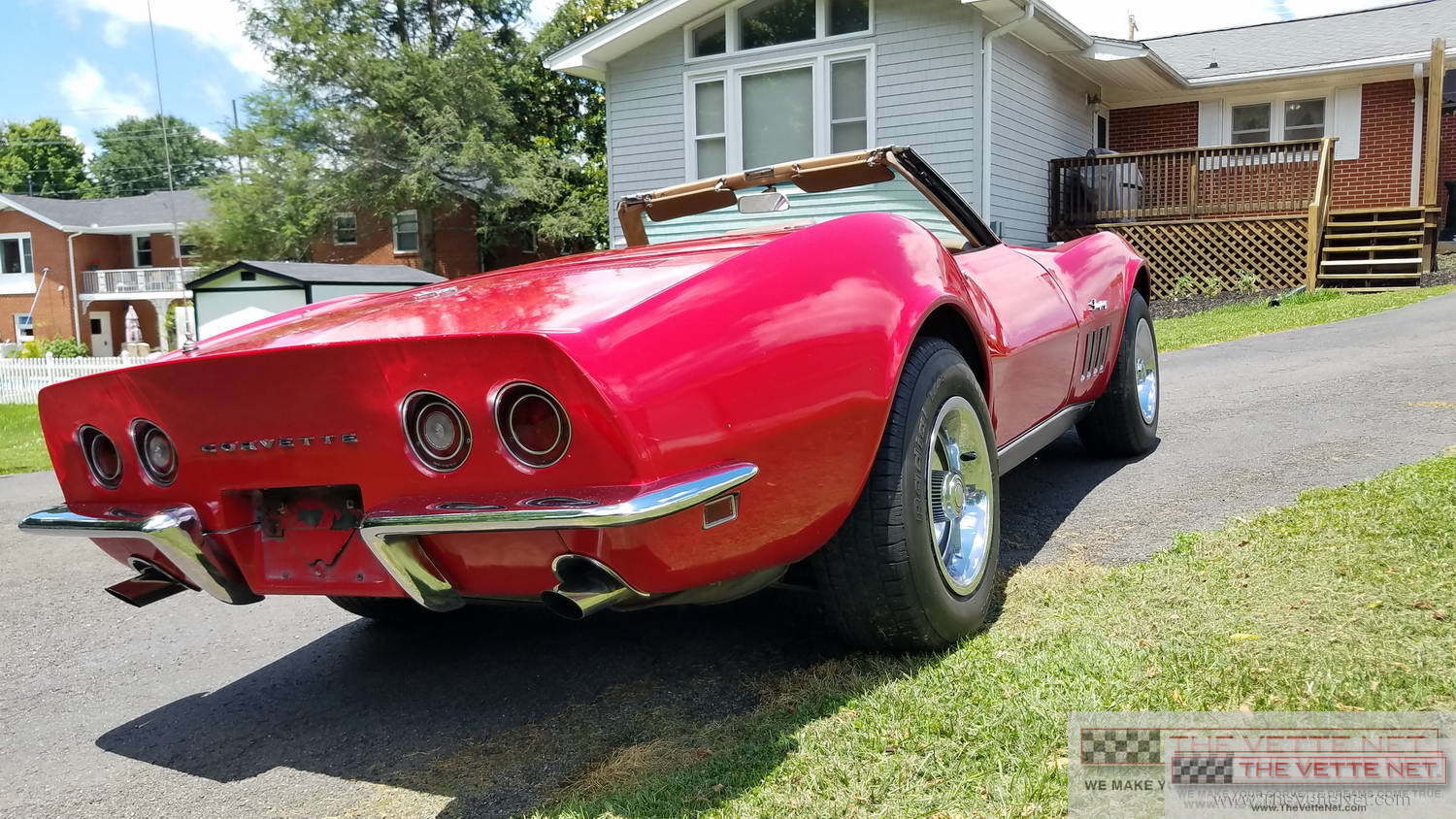 TheVetteNet.com - 1969 Corvette Convertible Red