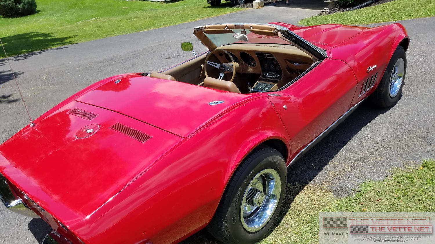 TheVetteNet.com - 1969 Corvette Convertible Red