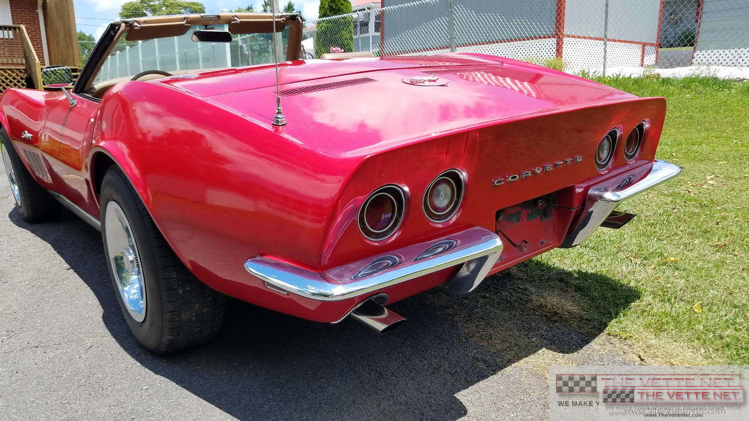 TheVetteNet.com - 1969 Corvette Convertible Red