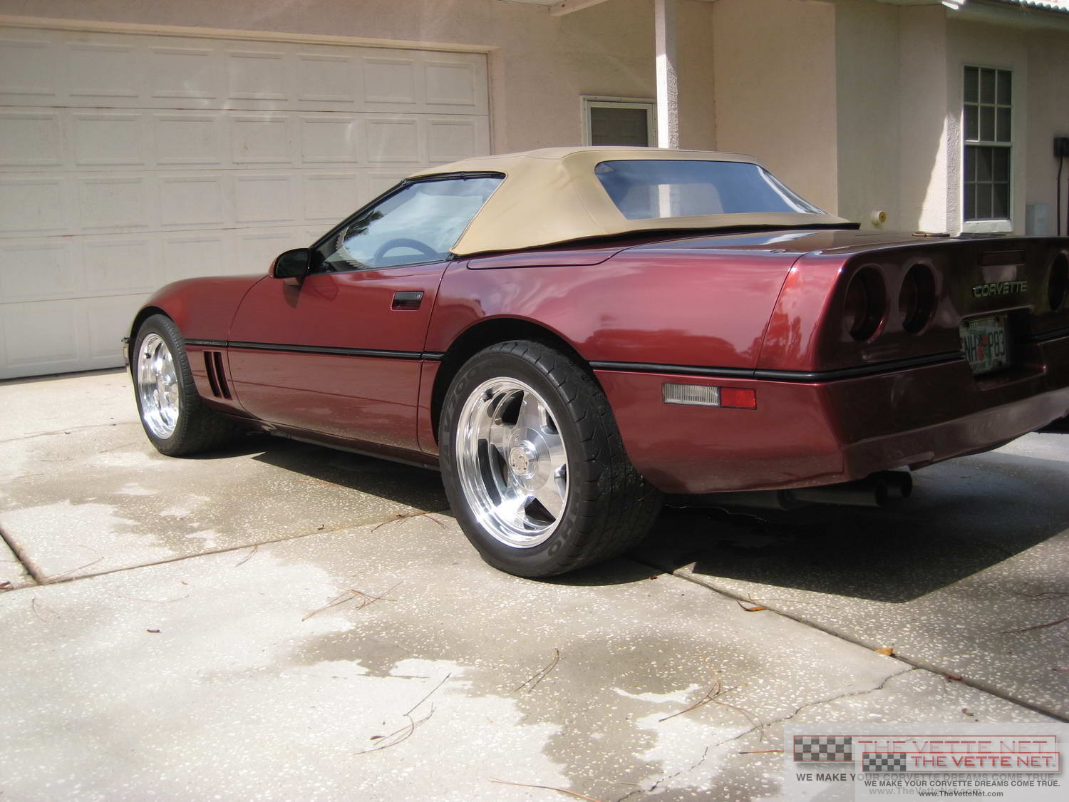 TheVetteNet.com - 1987 Corvette Convertible Dark Red Metallic