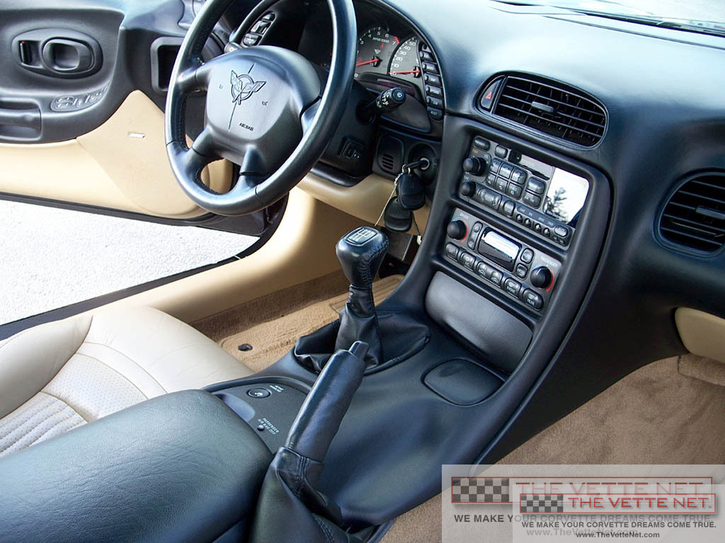 TheVetteNet.com - 2004 Corvette Coupe Black